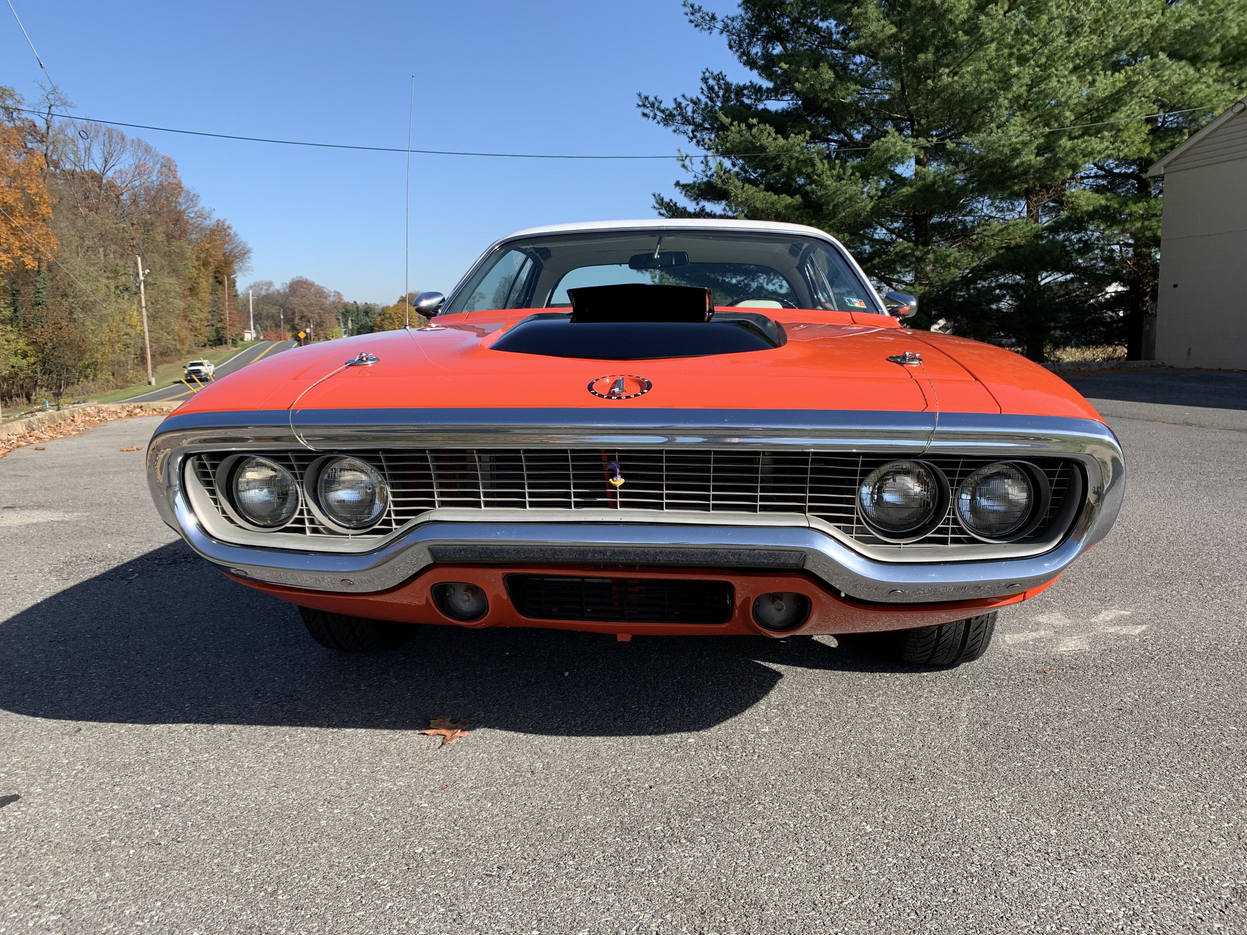 600-Horsepower 1971 Plymouth Road Runner with Rare Two-Tone Paint ...