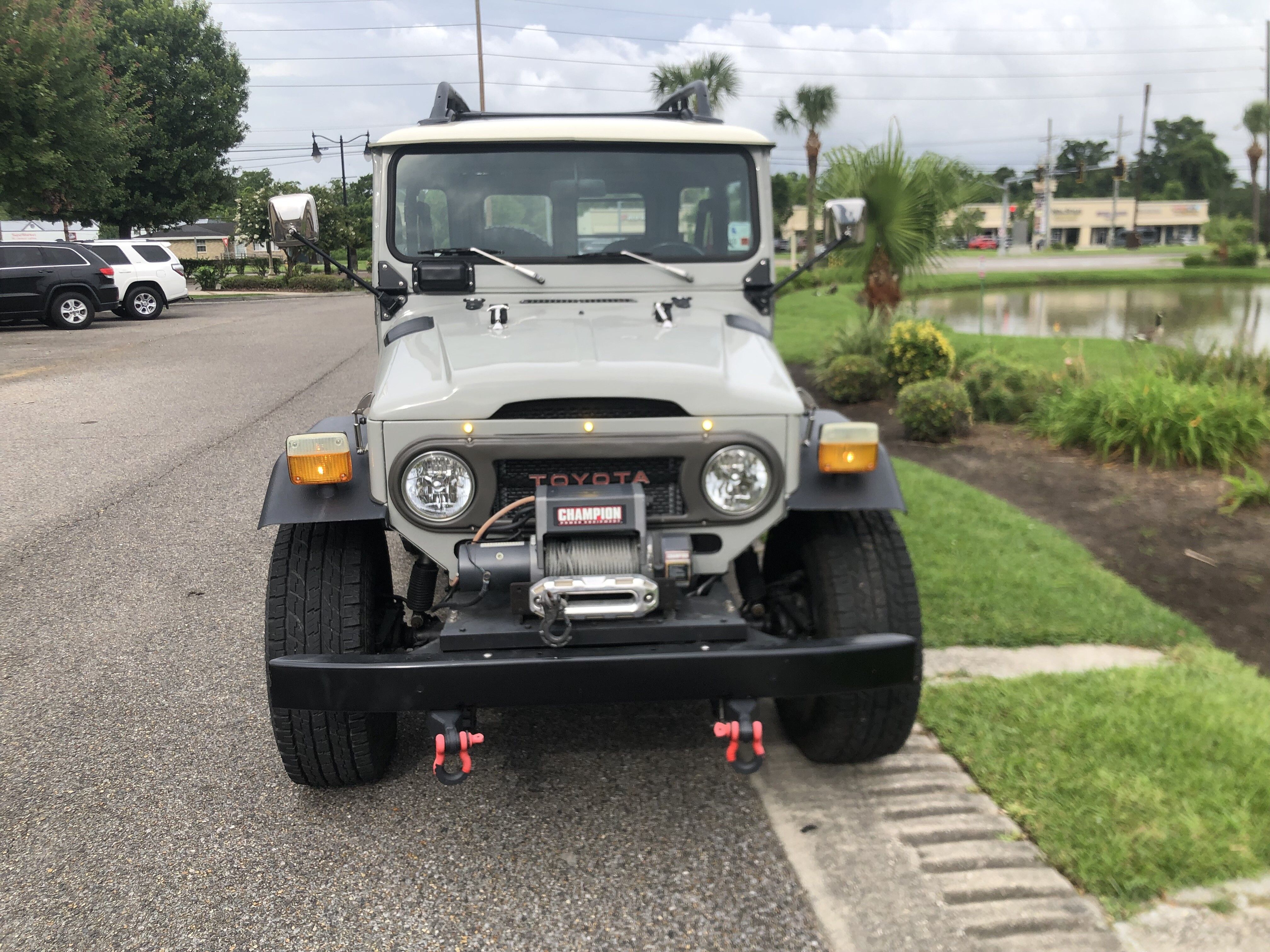 1975 Toyota FJ40 Land Cruiser 4x4 Restomod With a Chevy 350 V8 ...