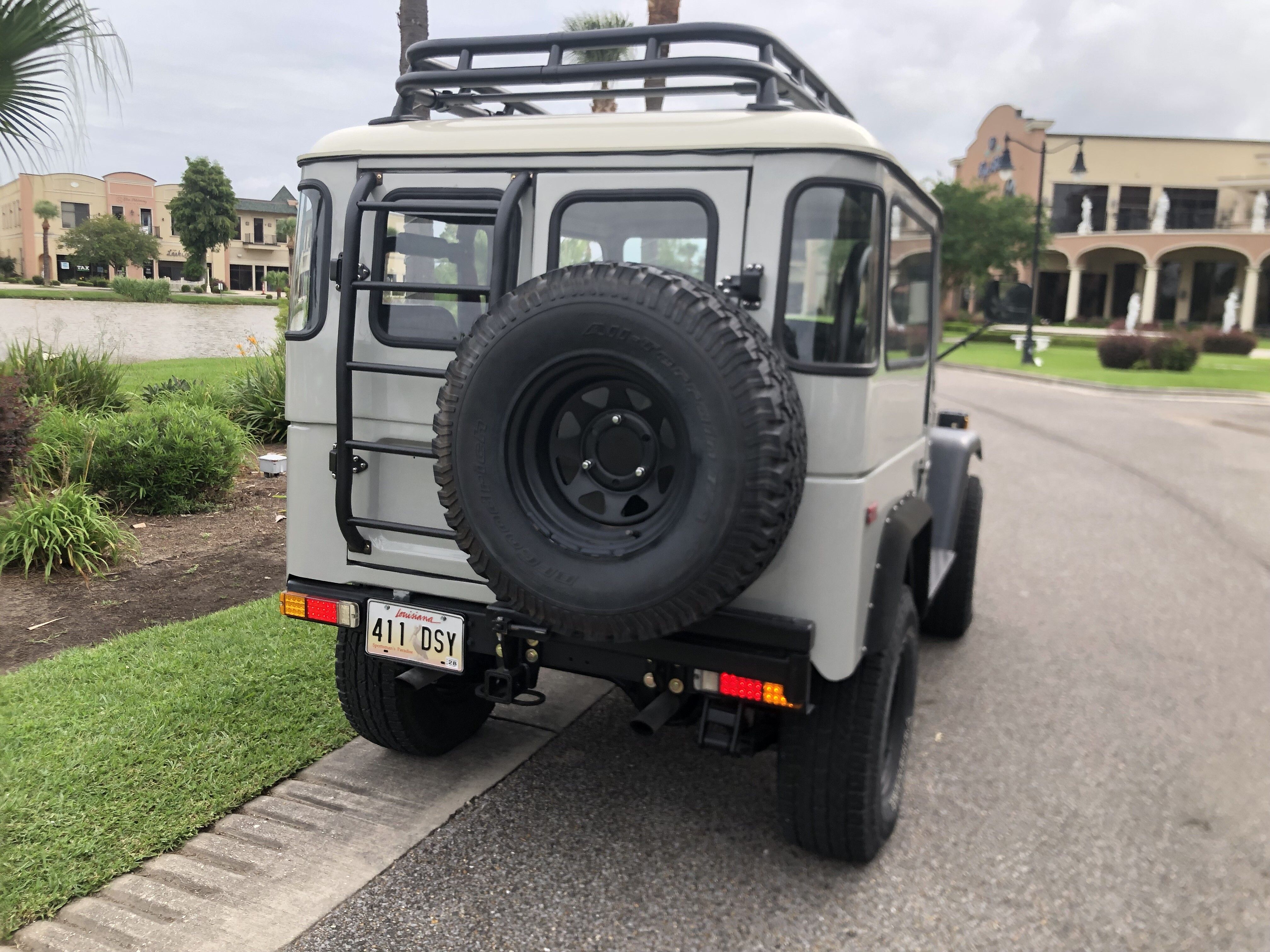 1975 Toyota FJ40 Land Cruiser 4x4 Restomod With a Chevy 350 V8 ...